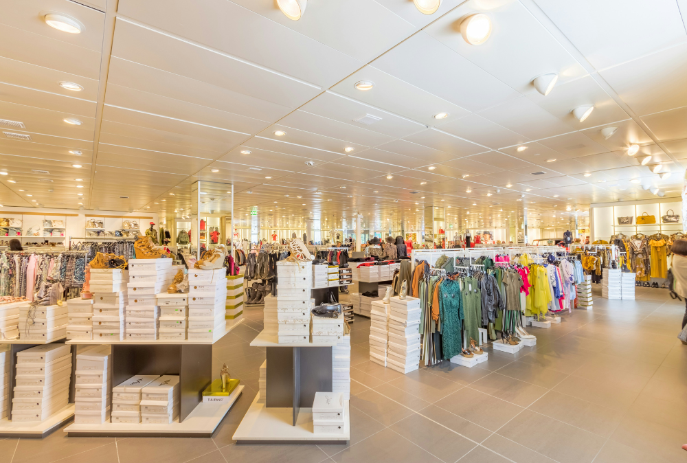 How White Fox Boutique Became a Leader in Apparel (HBBIP #33)